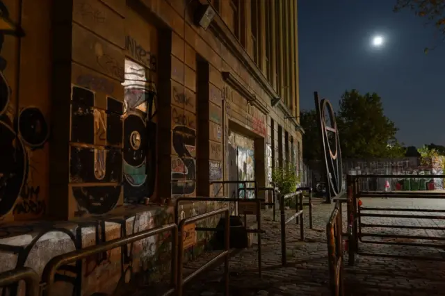 Berghain: descripción del emblemático club berlinés que inspiró el ...