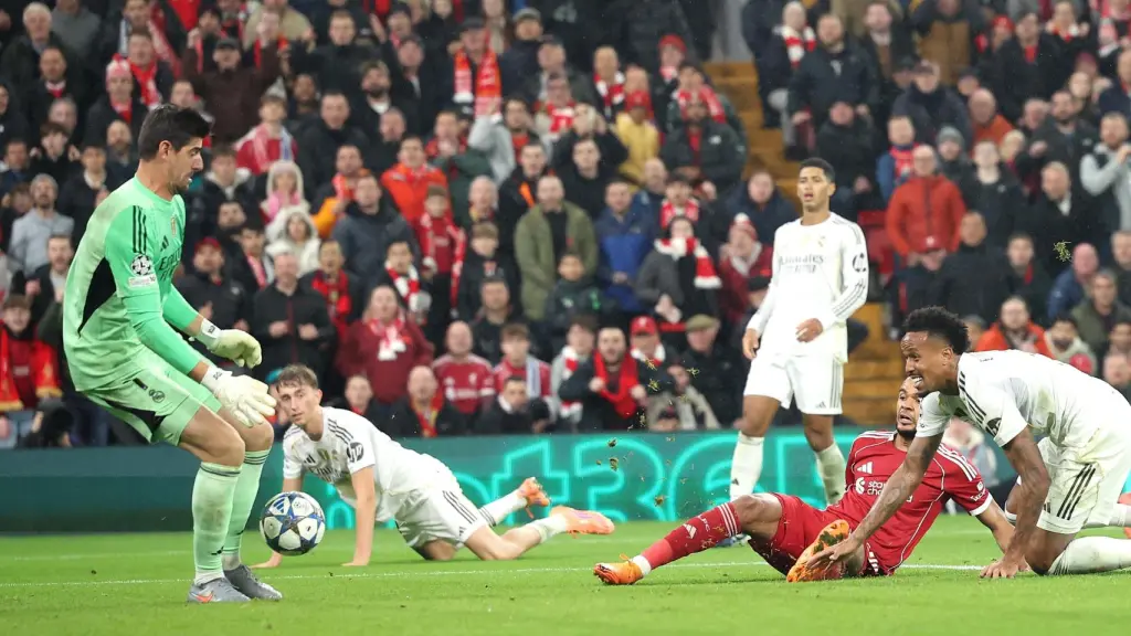 Mac Allister supera a Courtois y Liverpool logra victoria contra Real ...