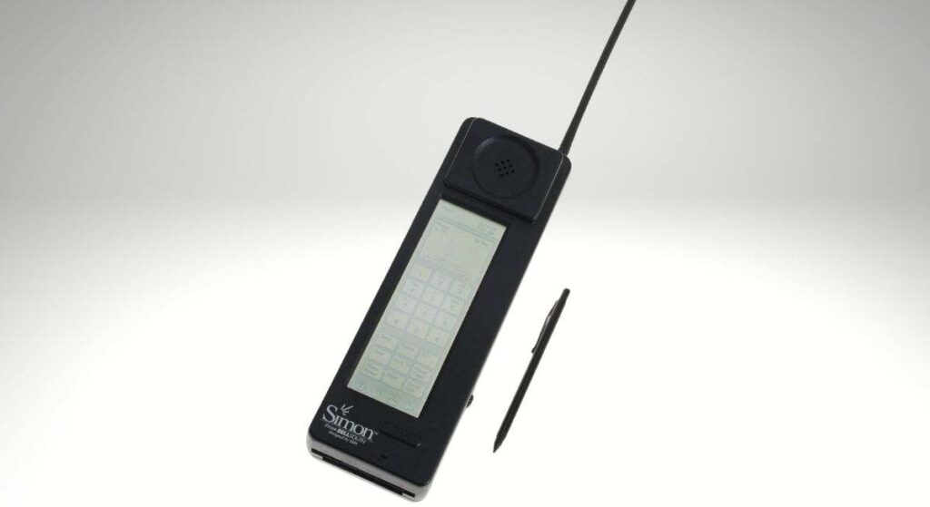 El primer teléfono inteligente de la historia apareció en 1994 con ...