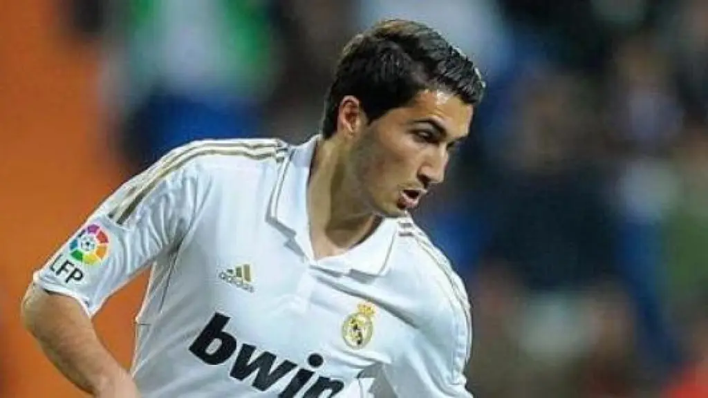 Situación actual de Sahin, exfutbolista de 37 años, tras sufrir un ...